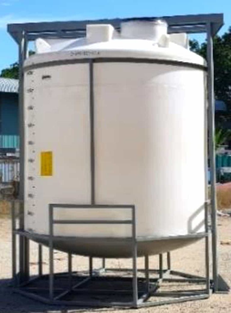 Conical Tank with Mixer Support - Rotomas