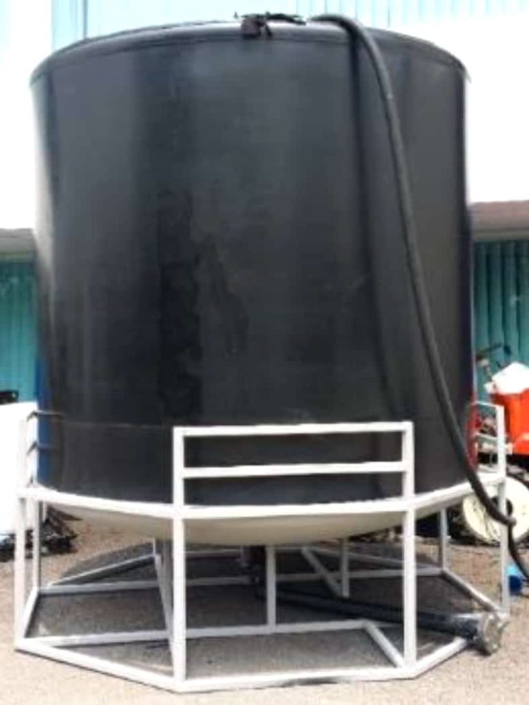 Conical Tank with Mixer Support - Rotomas