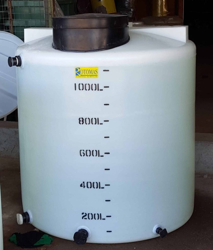 CPE Series- Dome Top Tank with Manhole - Rotomas